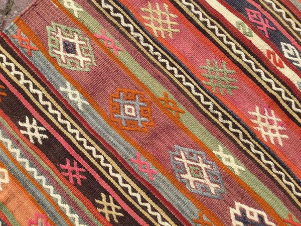 Ilayda 48.5" x 36", #0018 – Kilim Rug Store